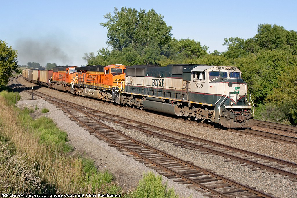 BNSF 9749
